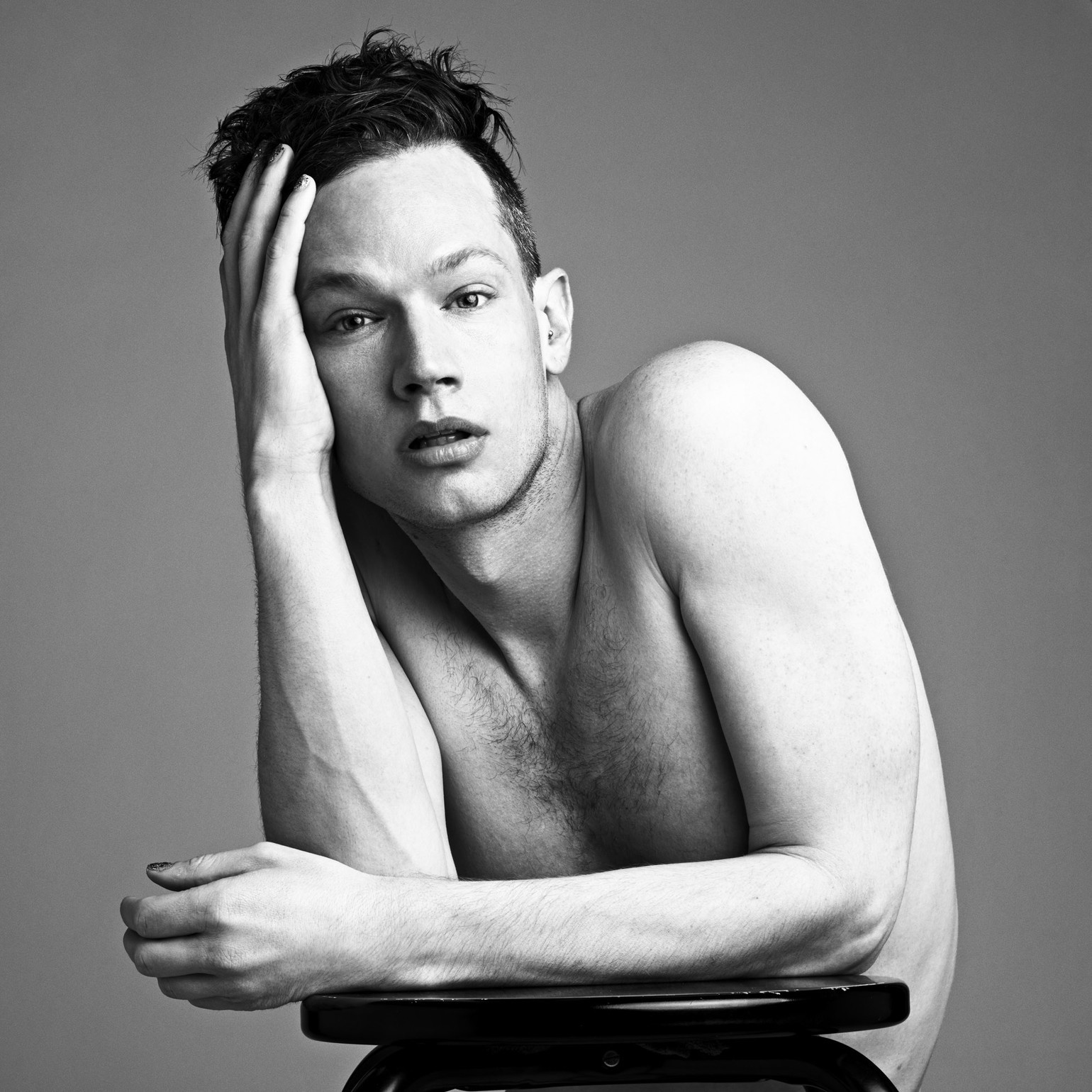 Новое интервью художника Lyle XOX, который делает маски из мусора