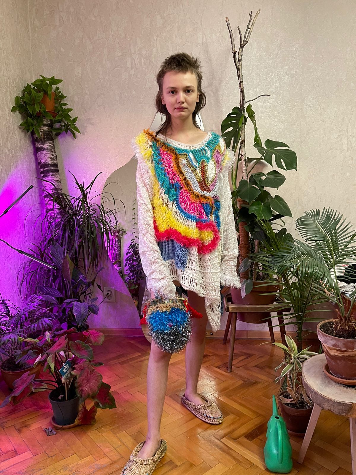 Лапти и лейки для цветов в качестве аксессуаров — в новой коллекции Vereja